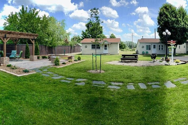 Large 1 Bedroom Barndominium Loft /Arcadia Resort / Hot Tub / Sauna - Arcadia, MI