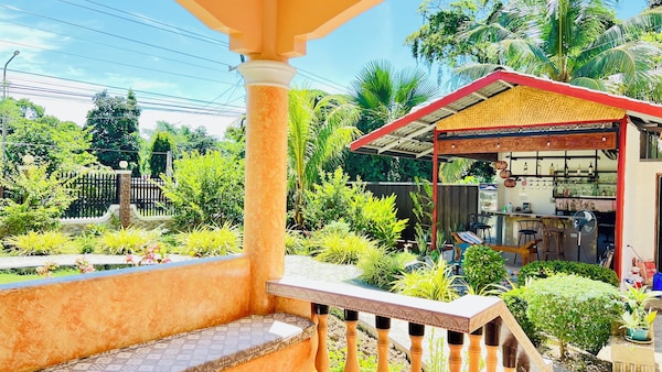 Chateau La Princesa With Lovely Garden & Bar "Family Friendly Villa" - Puerto Princesa
