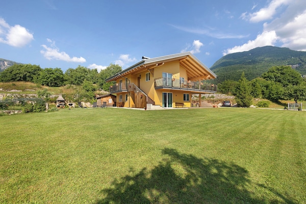 Apartment 'Il Biancospino' With Mountain View, Private Garden And Wi-fi - Folgaria