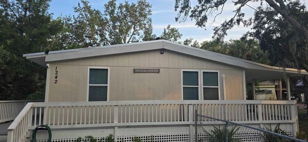 Clambassador Cottage - Cedar Key, FL