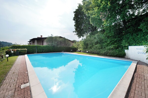 Apartment 'Vista Lago  2' With Lake View, Shared Pool And Wi-fi - Desenzano del Garda