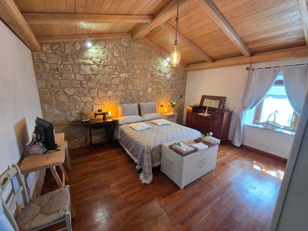 Room '"Tra Gli Ulivi E Il Panorama"' With Mountain View, Private Garden And Wi-fi - Orvieto
