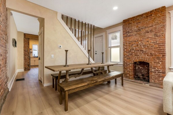Newly Renovated 3-bdrm, 2-bath Home In Columbus Across From Franklin Park! - New Albany, OH