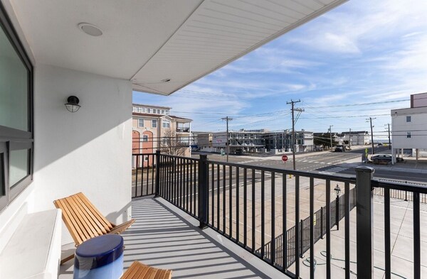 Fun Times & Tan Lines \Nnorth Wildwood Condo! - Stone Harbor, NJ