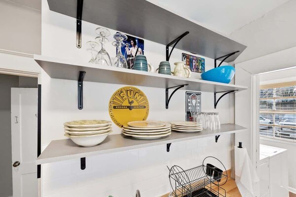 Midtown 2-bedroom 1,000 Sqft Apartment - Memphis Zoo, Memphis