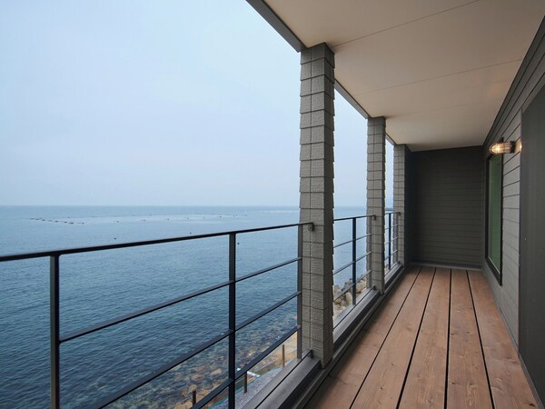 Marine Base Awaji / 淡路市 兵庫県 - 兵庫県