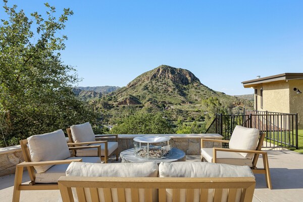 Designer Malibu Retreat W/ Private Pool, Dual Firepits, And A+ Panoramic Views - Agoura Hills, CA