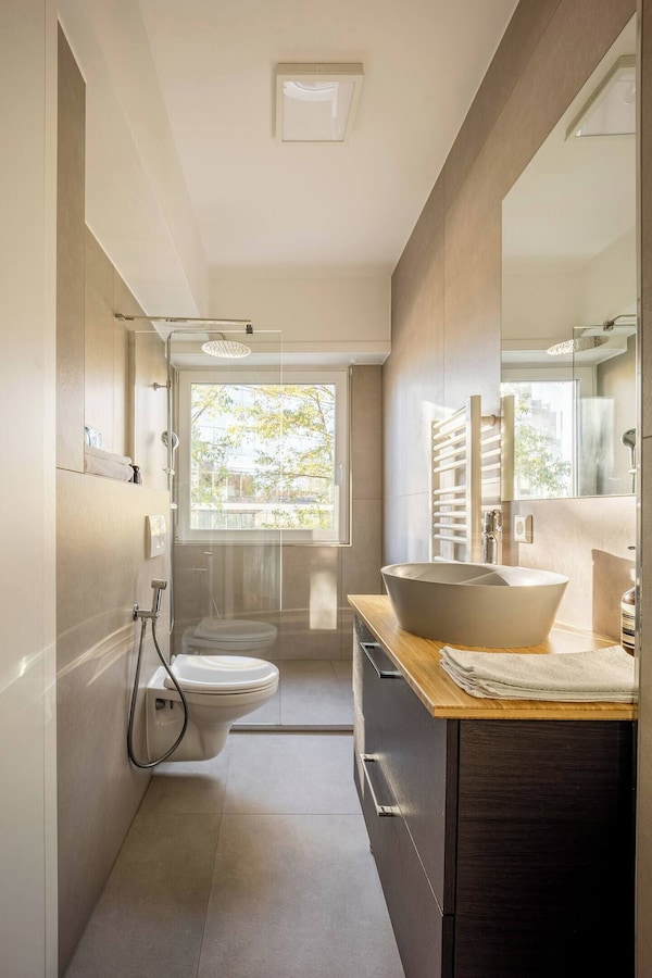 One Bedroom Apartment In Luxembourg City - Luxemburg