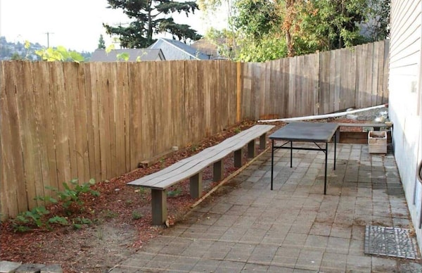 Spacious 8br/8ba Retreat In Queen Anne - Bothell, WA