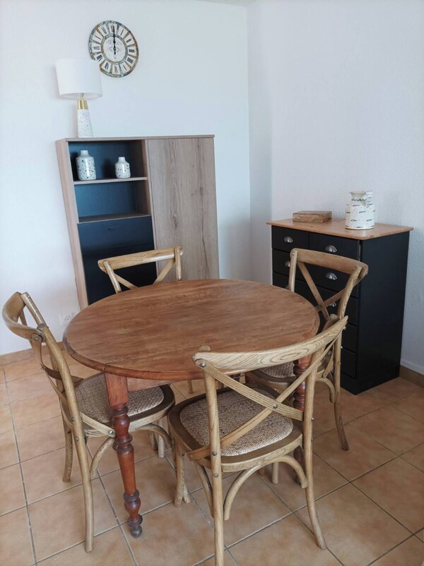 New Apartment Facing The Sea - Saint-Pierre-la-Mer