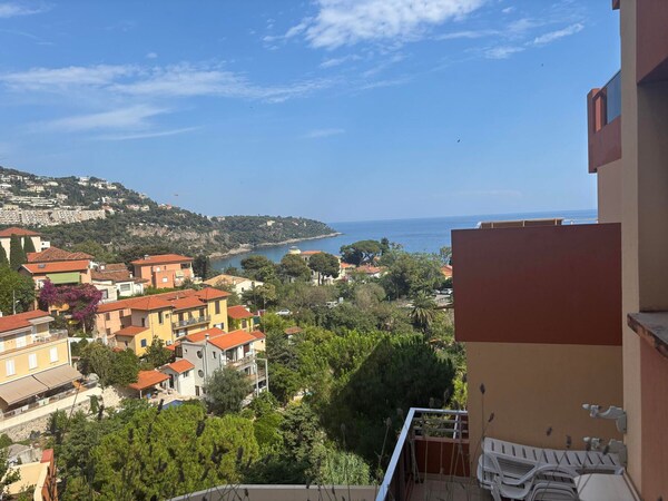 Studio For 6 With Wi-fi, Stunning Sea View - Roquebrune-Cap-Martin