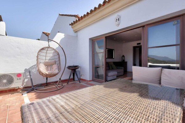 Beautiful Townhouse In Los Arqueros, Benahavis - Puerto Banús