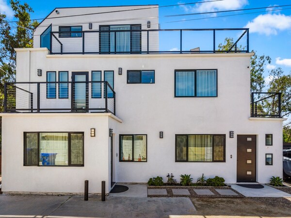 Vogue In Hillcrest - Mission Hills - San Diego
