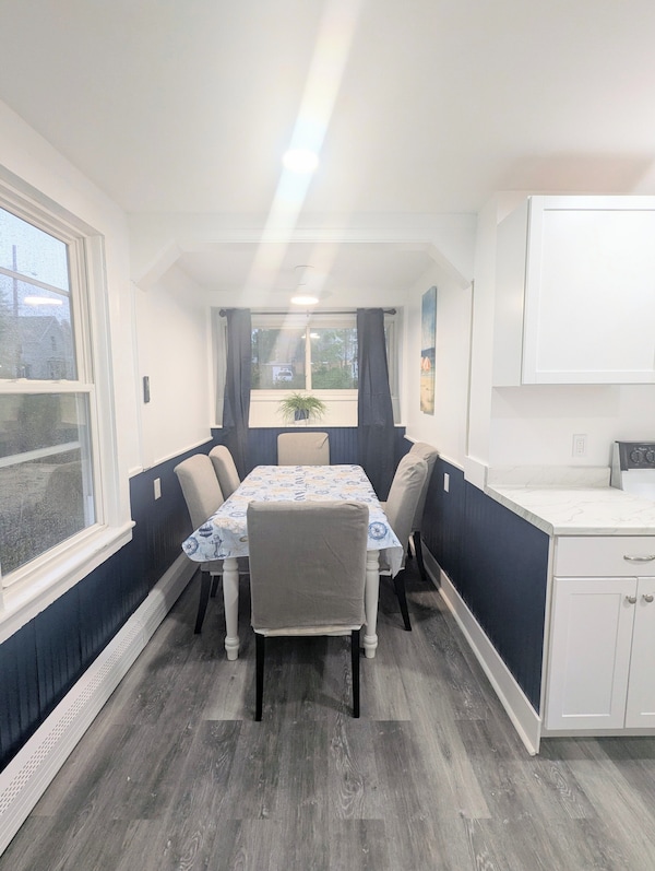 3 Bd, Pet Friendly,free Parking And Wifi - Kennebunkport, ME