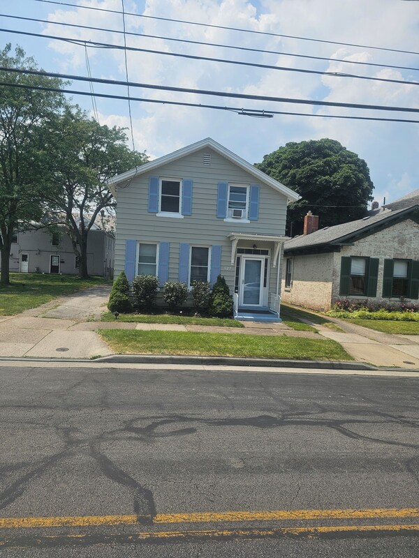 Charming 1-bedroom Apartment In A House With Wifi, Ac In Sandusky - Sandusky, OH