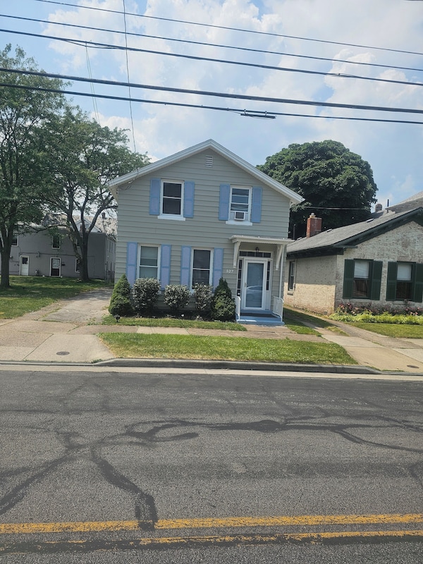 Charming 1-bedroom Apartment In A House With Wifi, Ac In Sandusky - Lakeside Marblehead, OH