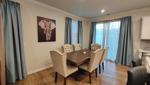 Charming 3-bedroom Townhome In Huntersville - Charlotte