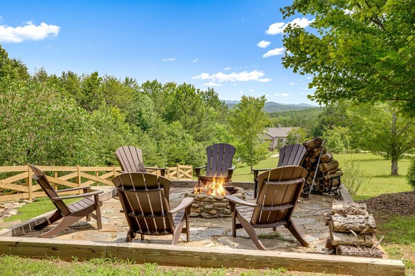 The Lodge At Pinnacle Ridge By Carolina Properties - Lake Lure, NC