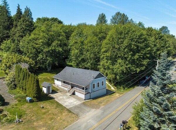 Peaceful 2+ Bedroom House, Salt Water Peekaboo View, Wifi, A/c & Near The Park. - Shelton, WA