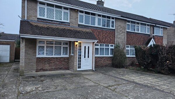 Cosy Guest House, Langley, Slough. - Buckinghamshire