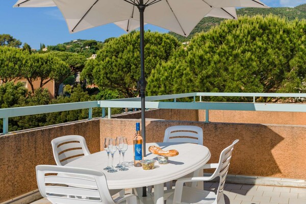 T3 à 750m De La Plage Et Des Commerces | Piscine - Hyères