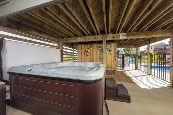 Private Pool, Hot Tub And 4min Walk To Beach! - Kitty Hawk, NC