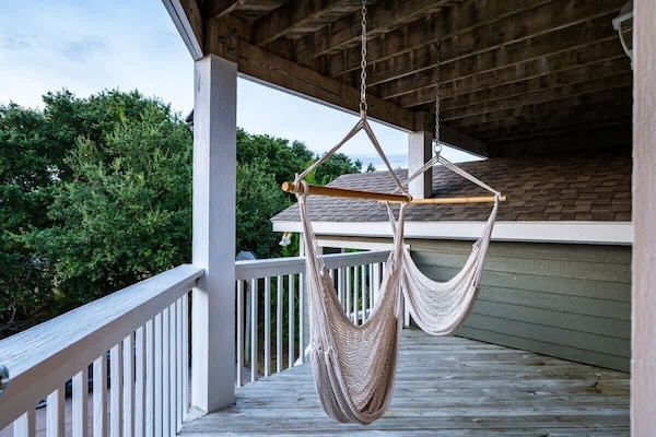 Flexible Stays & Hot Tub! - Kitty Hawk, NC