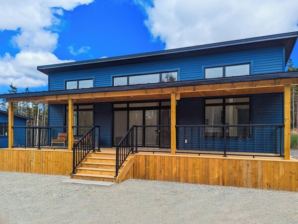 Bright Getaway In Richmond County Cape Breton On The Water - Cape Breton Island