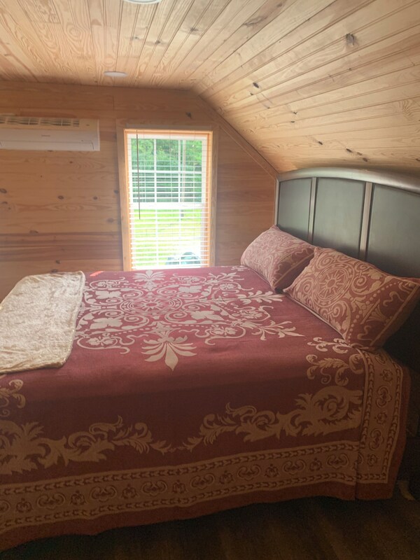 Charming 4-bedroom Farmhouse W/ Wifi, Ac In Lovely Eastatoee Valley, Sunset, Sc. - Table Rock State Park, Pickens