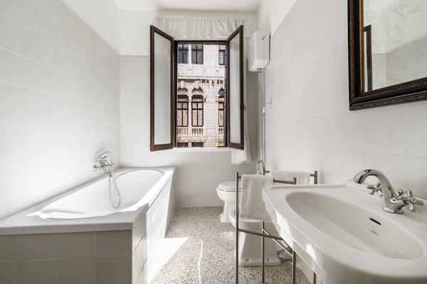 House Of Notes - Venecia