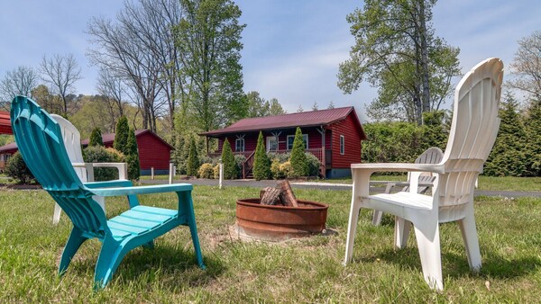 Smoky Mountain Basecamp ~ 5 Mins To Harrah Casino - Cherokee, NC