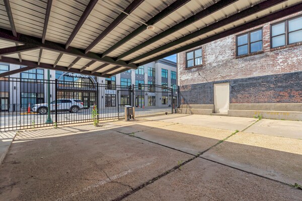 The Union At 222 Loft W/ Rooftop & Private Gated Parking - Jonesboro, AR