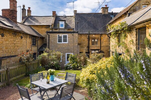 Pass The Keys | Cosy Cottage | 17th Century | Garden | Parking - Stow-on-the-Wold