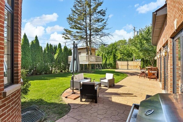Luxe Home 20 Min From Downtown Chicago ,Heated Indoor Pool, Spa Bath, Tree House - Oak Park, IL