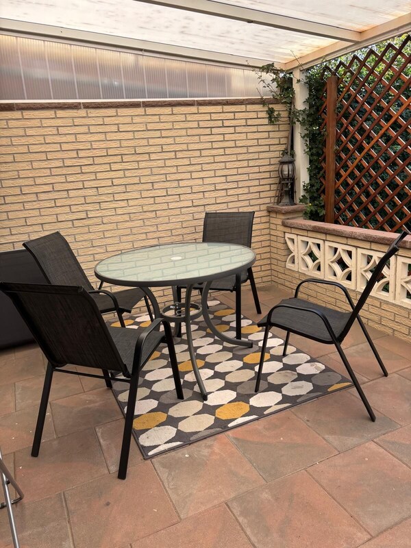 Cozy Terraced House In A Quiet Location - Close To The Center & Surrounded By Greenery - Delmenhorst