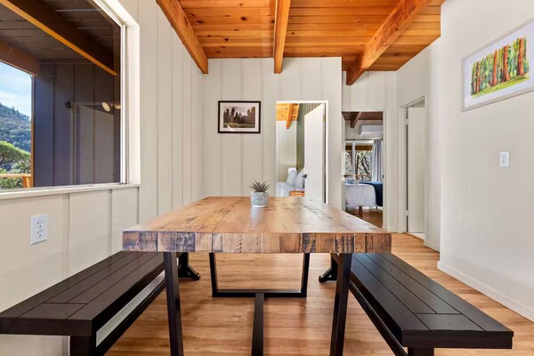 River Haus Sequoia - Views+kingbeds+hottub+modern - Camp Nelson, CA