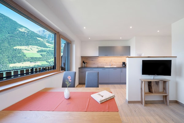 Bauernhaus 'Mutspitze' Mit Bergblick, Gemeinschaftsgarten Und Wi-fi - Schenna