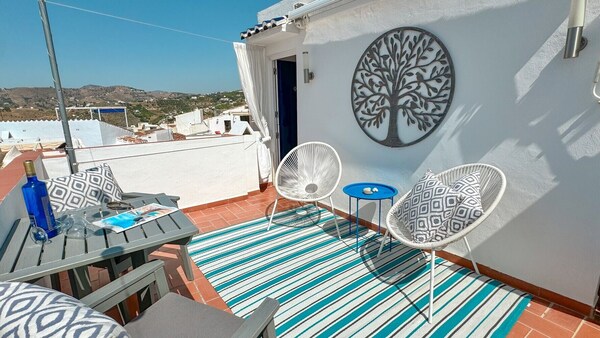 Casa De Vacaciones 'La Casa Bonita' Con Vistas Al Mar, Terraza Privada Y Wi-fi - Frigiliana