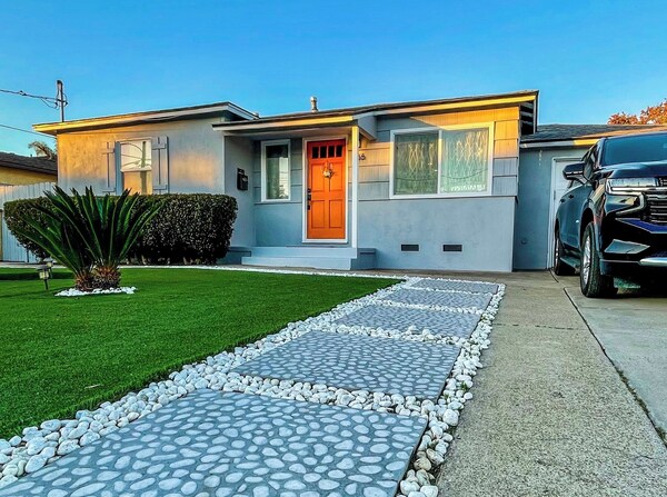 Family-friendly Retreat Just 10 Mins From Downtown San Diego! Ac And Wifi - National City, CA