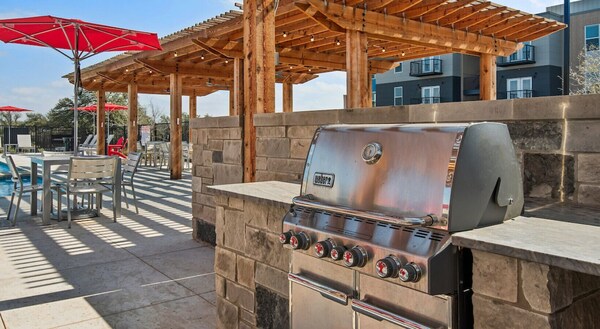 New Build Luxury Studio - Marble Falls, TX
