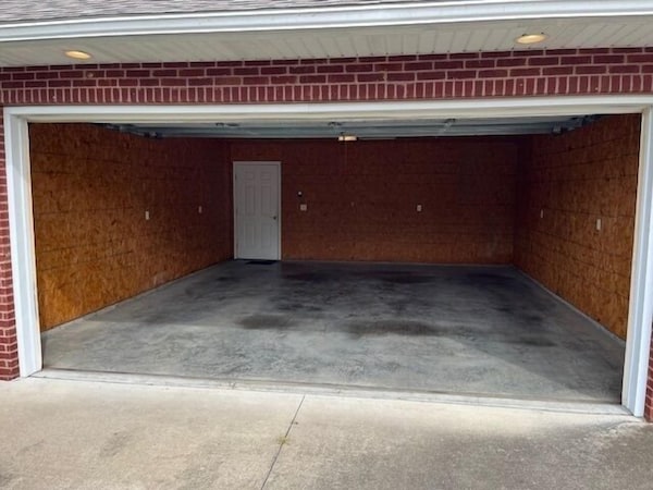 Convenient Golf Course Condo! - Marion, IL