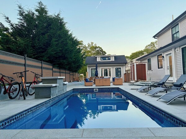 Stunning Tisbury Retreat With Pool - Woods Hole, MA