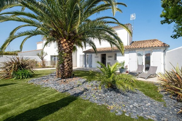 Les Iles Sous Le Vent - Large Villa For 14 - Île de Ré