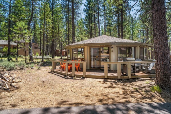 Unique Experience, 2/1.5 With Mod-vintage Feel -Ch - Sunriver, OR
