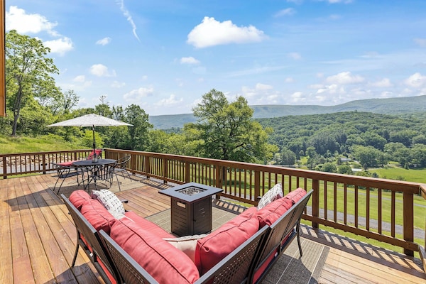 Hilltop Cabin W/ Stunning Views Minutes To Homestead Resort - Hot Springs, VA