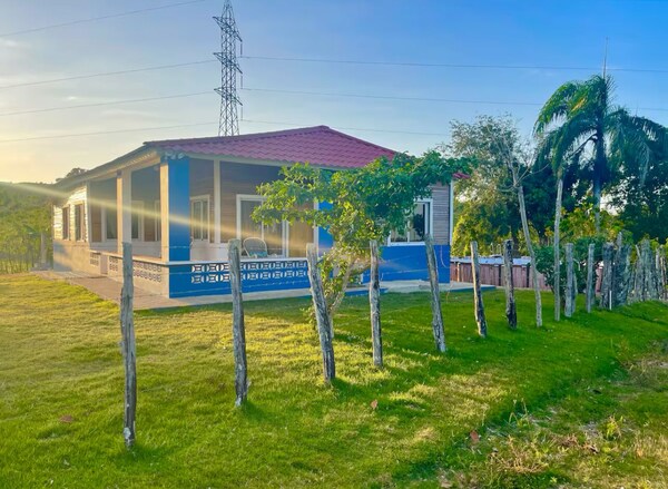 Charming 3-bedroom Cabin With Wifi And Ac In Enchanting Rio San Juan - Dominica