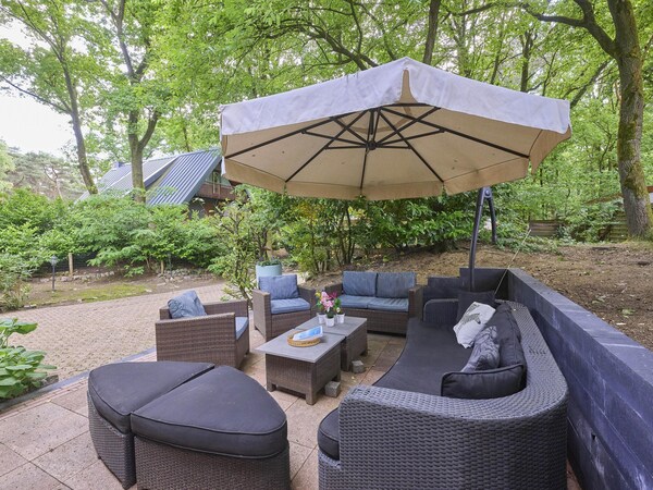 Pet-friendly Family Home On A Park - Weert