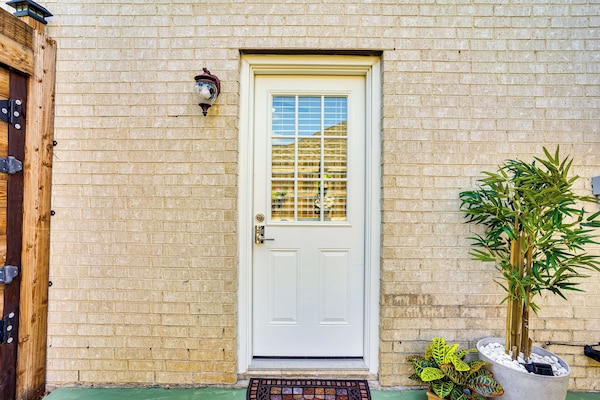 Explore & Unwind: Charming Bedford Apartment - Grapevine, TX