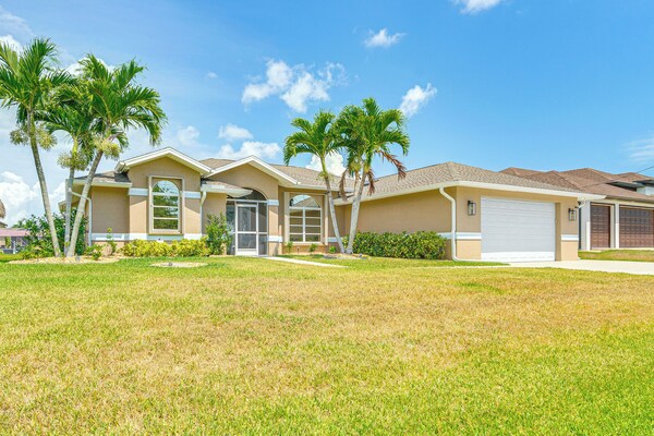 Outdoor Kitchen, Bar & Dock: Port Charlotte Home - Boca Grande, FL