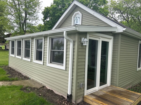 Newly Remodeled Cabin With Private Dock On Maple Lake - 水牛城